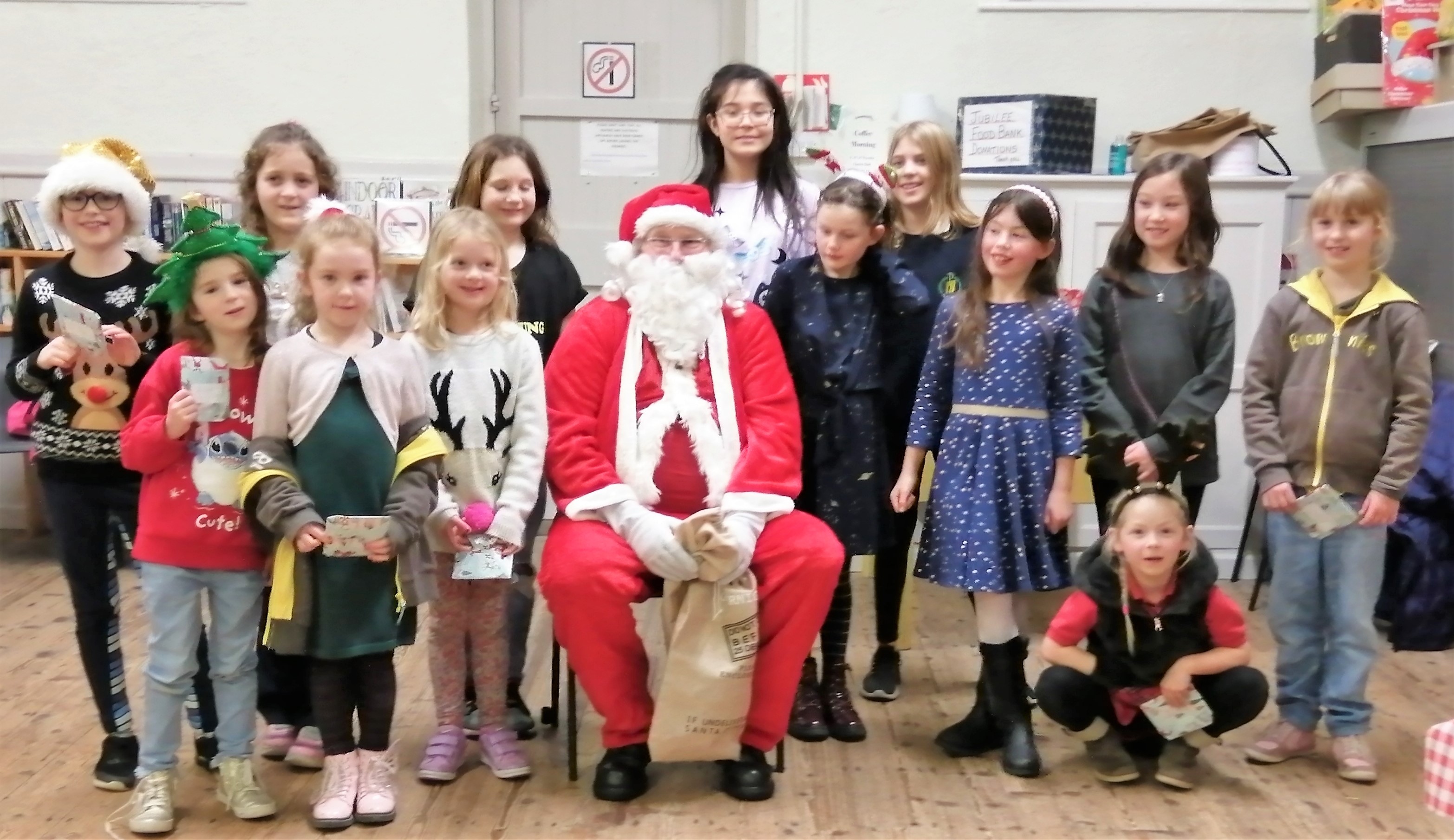 Parti Nadolig y Brownies / Brownies’ Christmas Party – Trefeurig